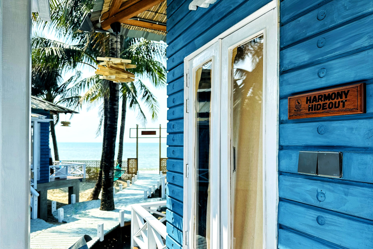 Sun & Sand Twin Beach Resort